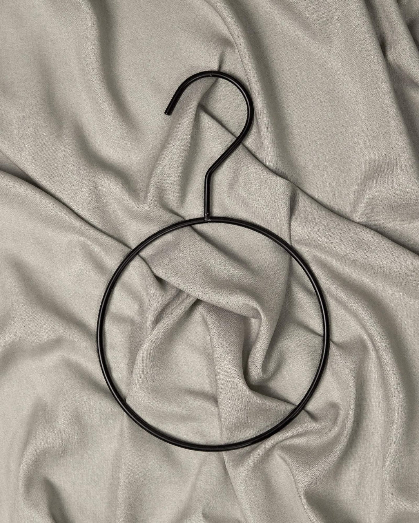 Round, Black steel, hijab hanger - organise your luxury hijab fabrics ...